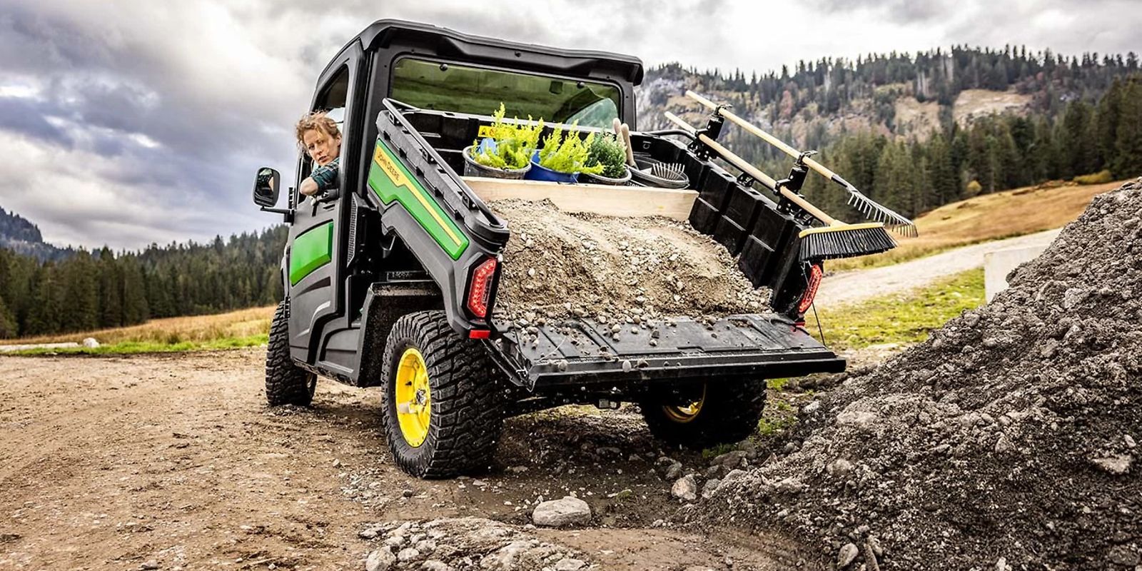 John Deere presente le nouveau vehicule utilitaire gato xuv 875m | John ...